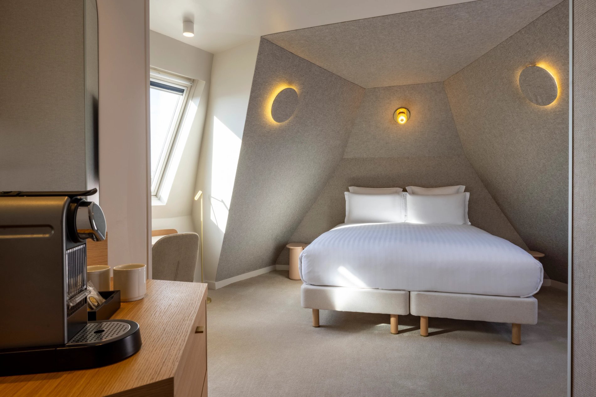 The Beige Hotel | Home | 4 star hotel Paris 9