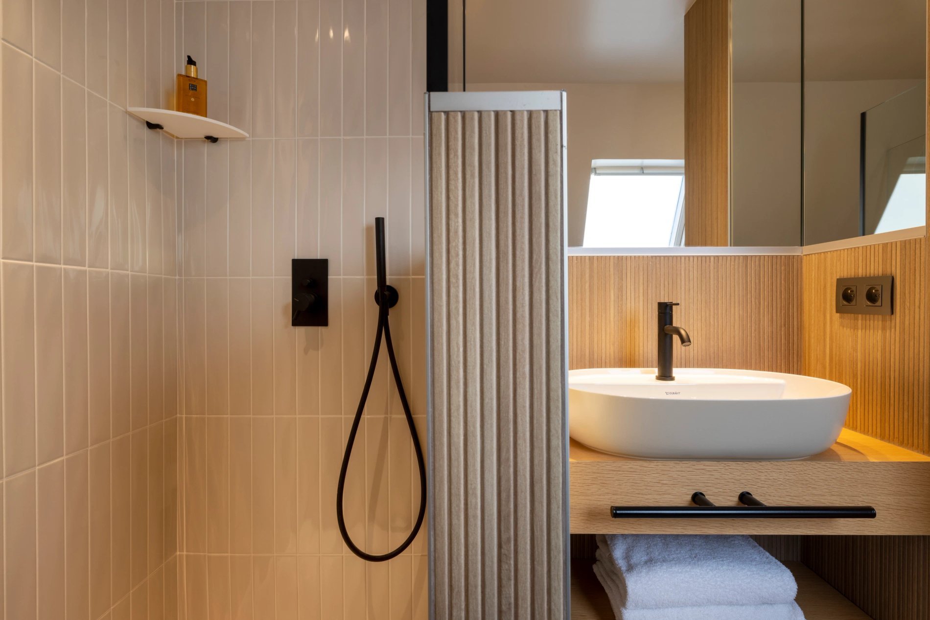 The Beige Hotel | Home | 4 star hotel Paris 9