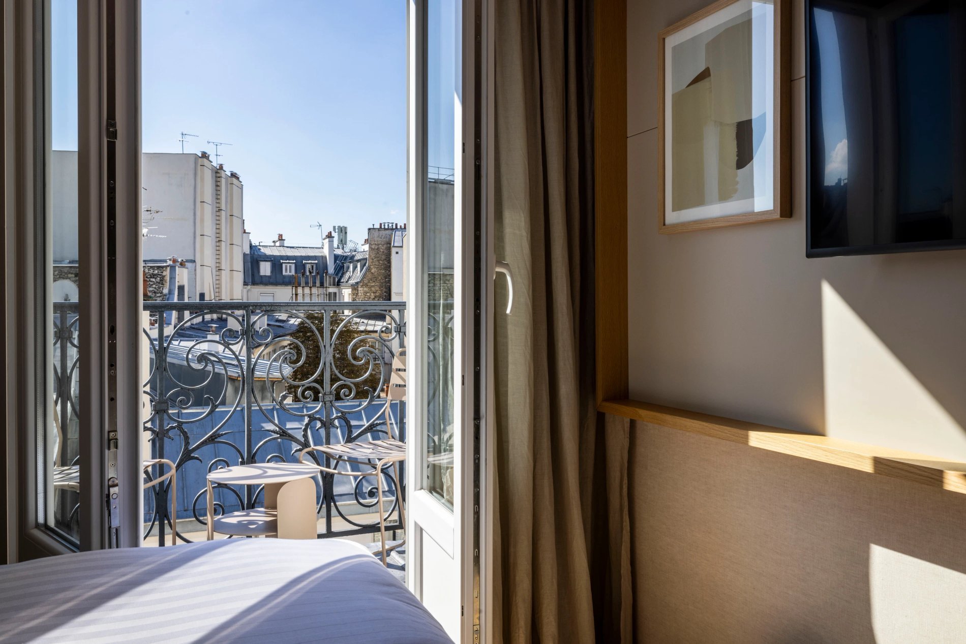 The Beige Hotel | Home | 4 star hotel Paris 9